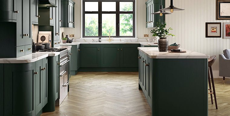 Buckingham Fir Green Shaker Door